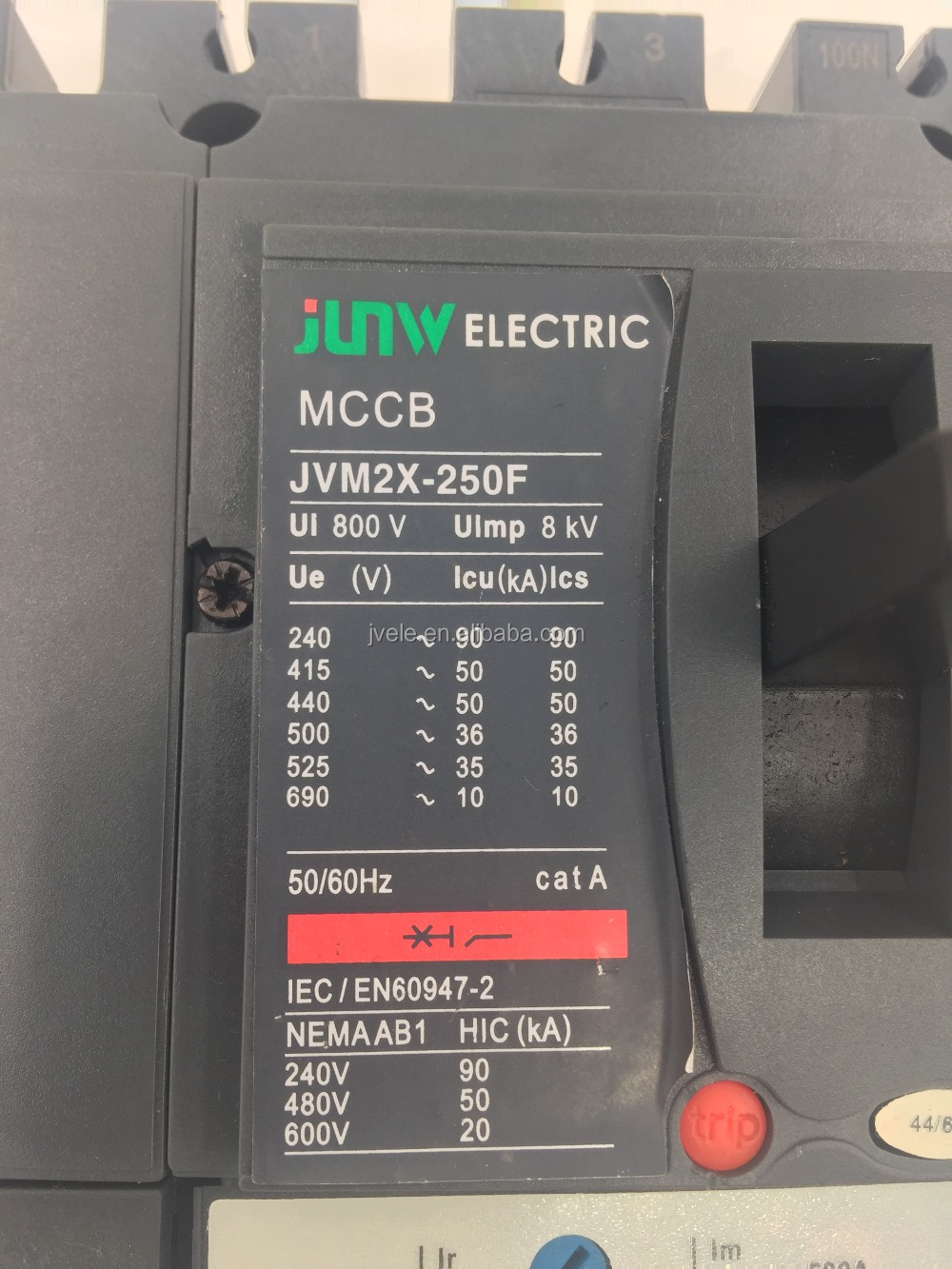 Adjustable 3 Pole/4 Pole MCCB - Reliable Circuit Protection
